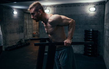 Dips sur barres parallèles : muscles sollicités, techniques et ...